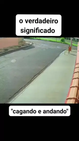 Cagando Pelado And Homem Pulando No Rio E Cagando D Kwai